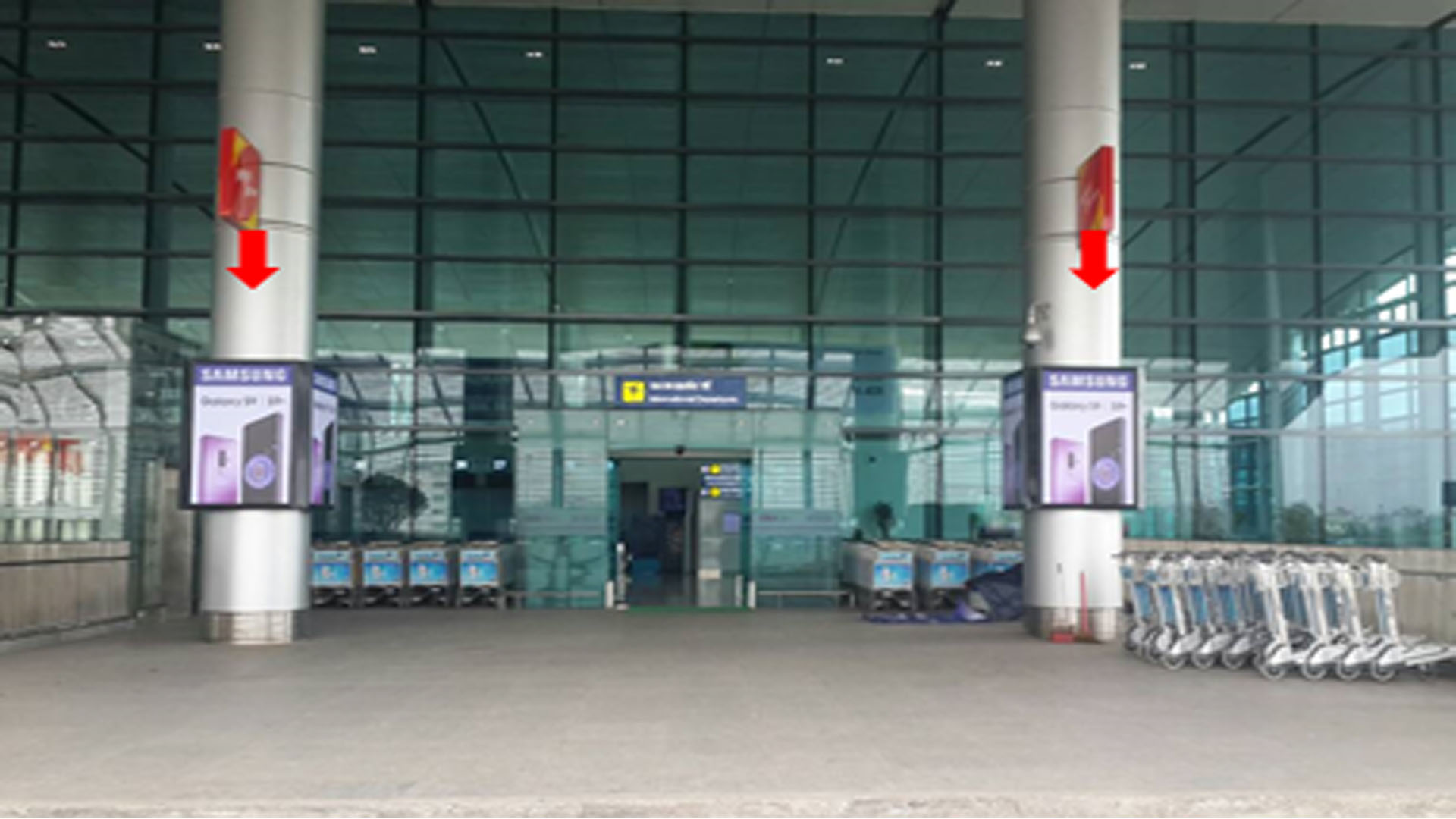 Hộp Đèn Ốp Cột 4 Mặt Tại IP49 Đến IP52 Sảnh Công Cộng Bên Ngoài Ga Đi ...