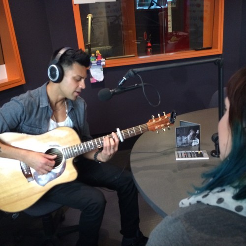 Andrew De Silva On 89.9 LIGHT FM Australia | Decibel