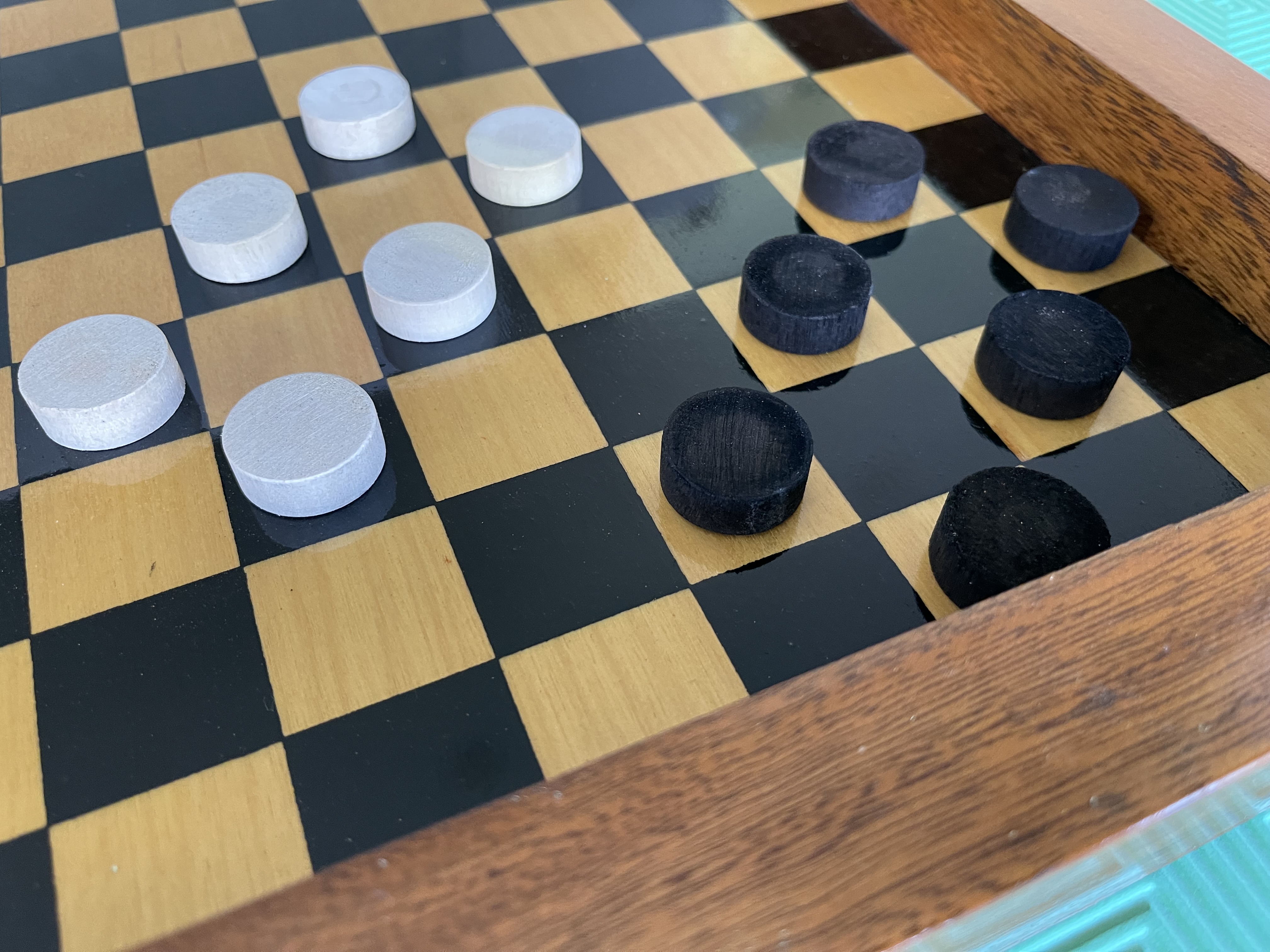 Daam Boards with Men (Roosiru) - Buy Affordable Best Quality Sports ...