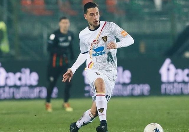 Pemain Keturunan Indonesia Bawa Lecce Promosi ke Serie A
