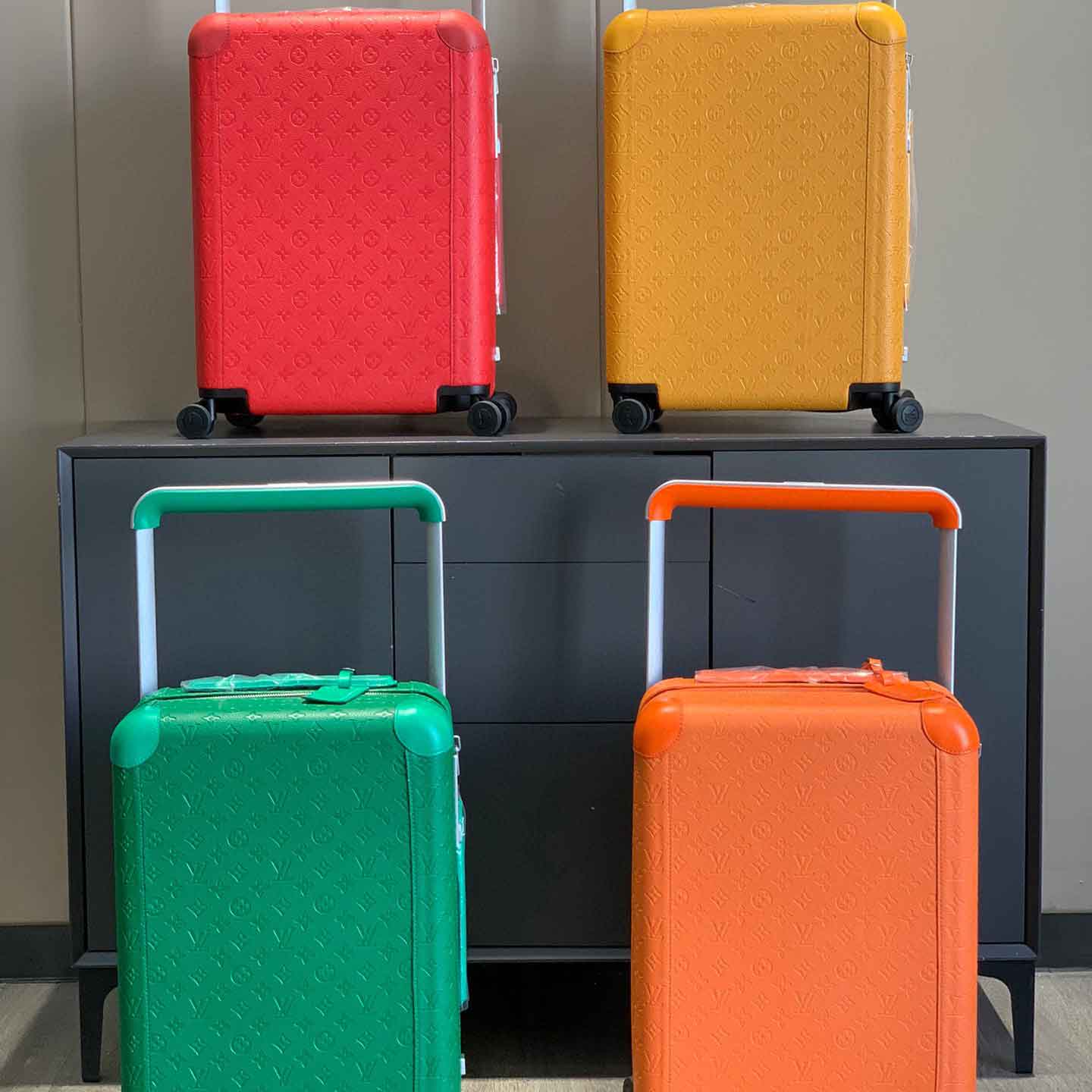 Vali kiểu dáng đa dạng hiệu Louis Vuitton cao cấp - Loan Ruby Store