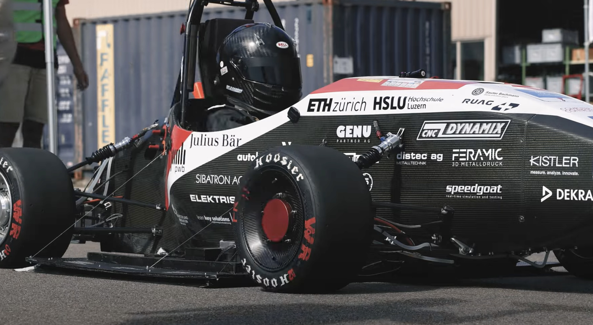 Pelajar Universiti Cipta Rekod Dunia Baharu EV, 0-100 km/j Kurang 1 Saat