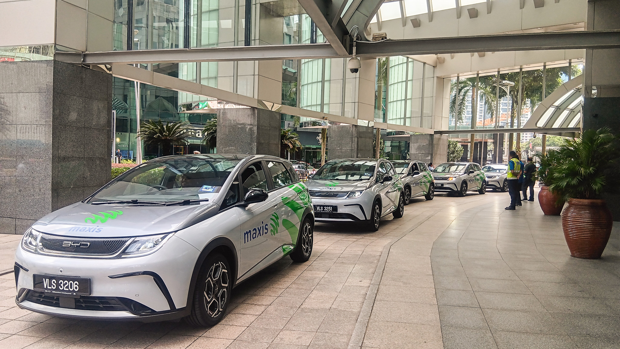 Jenama BYD Jadi Pilihan, Maxis Mula Guna EV Untuk Operasi Lapangan