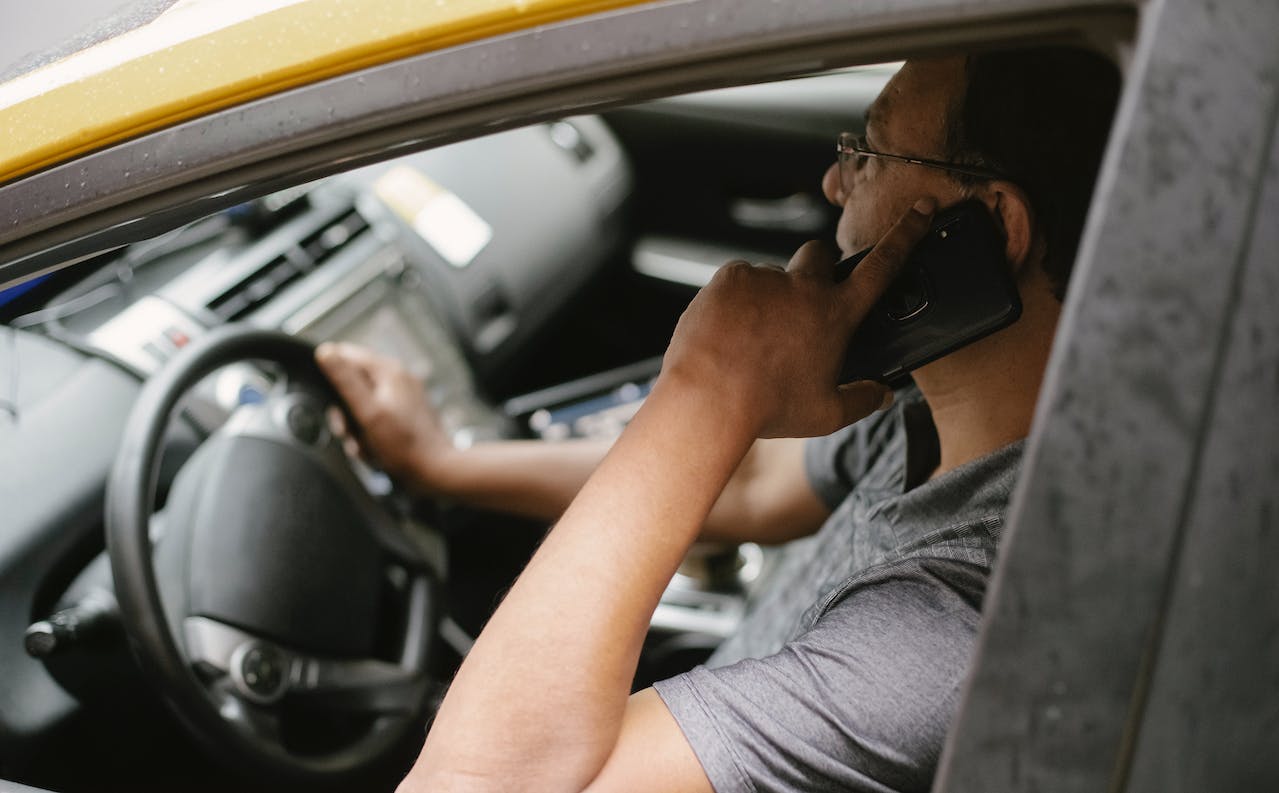 PDRM Ingatkan Larangan Guna Telefon Semasa Memandu
