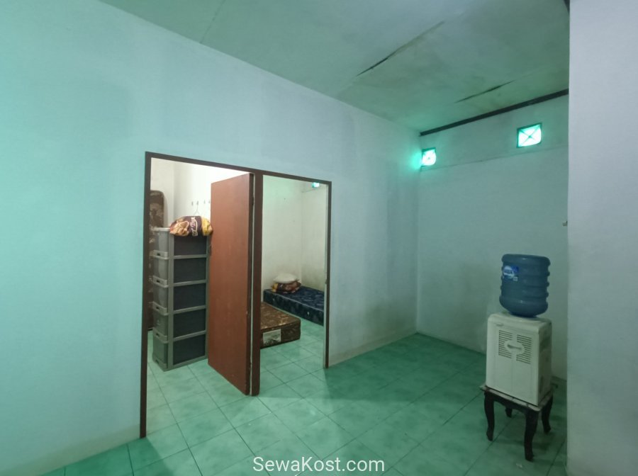 Kost Bude, lingkungan asri - Kost Cimanggis Depok