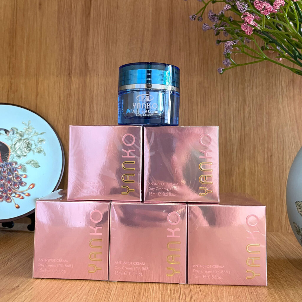 Kem Dưỡng Trắng Da Ngày Yanko - Mỹ Phẩm Hiệu