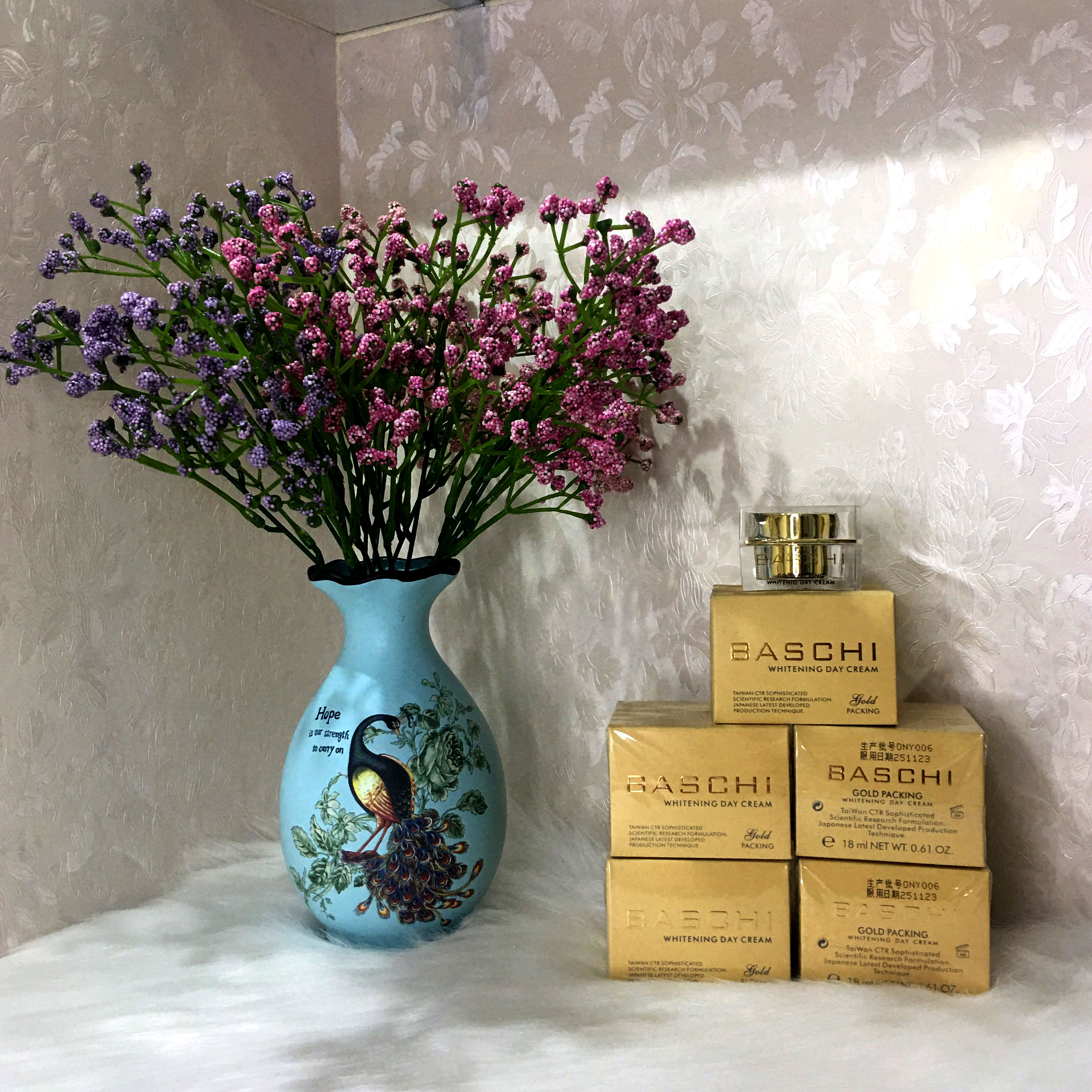 Kem Dưỡng Trắng Da Ngày Baschi Gold Packing 18ml - Mỹ Phẩm Hiệu